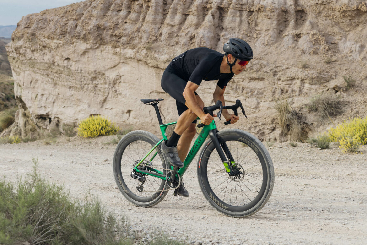 Wilier Rave SLR ID2 : le gravel de compétition entre aérodynamisme et ...